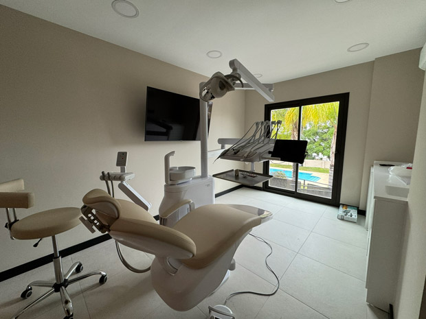 Home - Dr Crooke Marbella